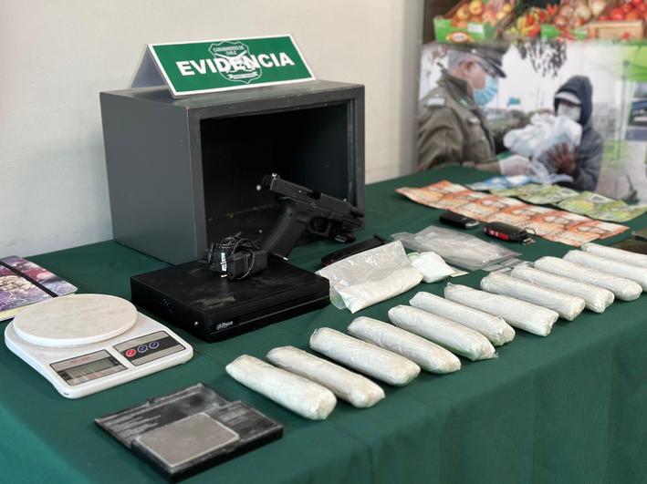 Carabineros Incautó Más De Un Kilo De Cocaína Y Armamento En Rengo
