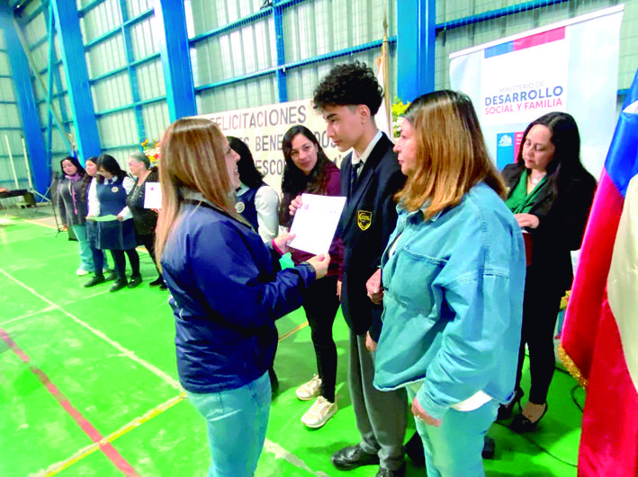 Entrega de terreno por proyecto postación en Nancagua